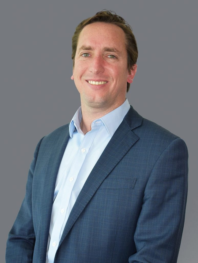 Albagli Zaliasnik incorpora dos directores para lanzar nueva área az ...